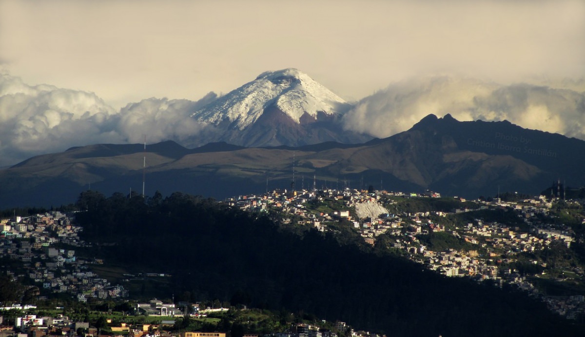 Quito, rica biodiversidad y joya de la arquitectura colonial (Ecuador)